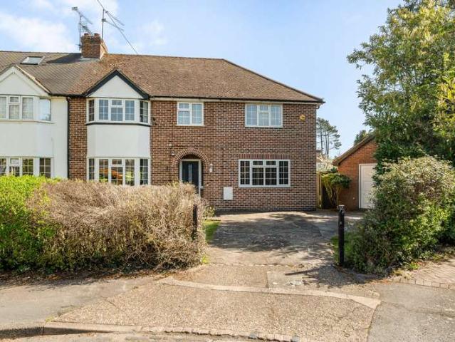 4 Bedroom Property