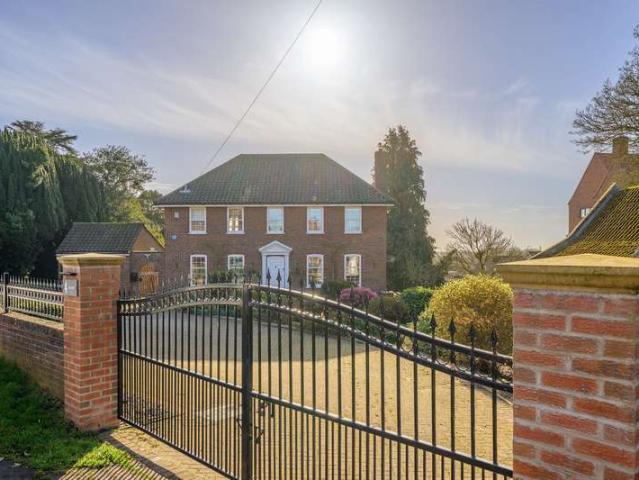 4 Bedroom Property