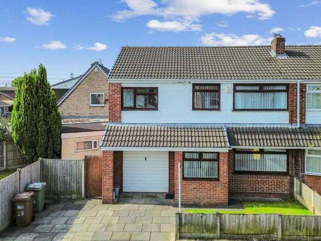 4 Bedroom Property