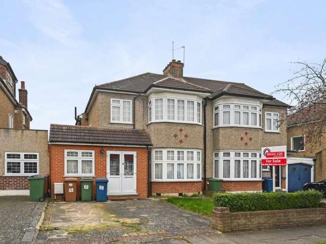 4 Bedroom Property