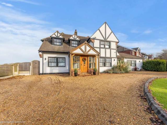 4 Bedroom Property
