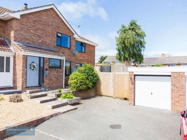 4 Bedroom Property