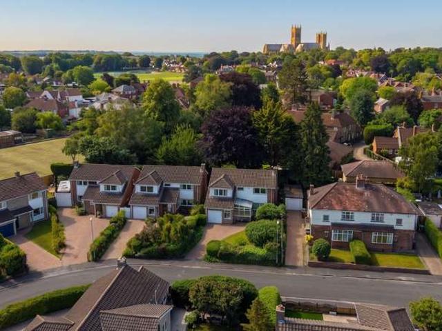 4 Bedroom Property