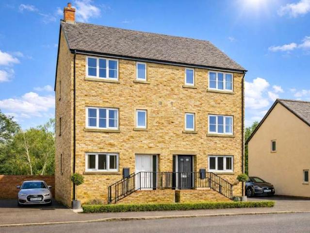 4 Bedroom Property