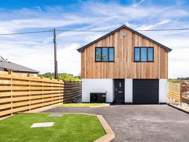 4 Bedroom Property