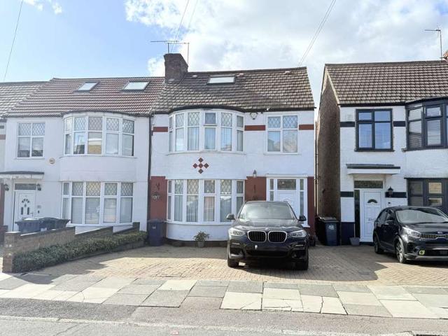 4 Bedroom Property