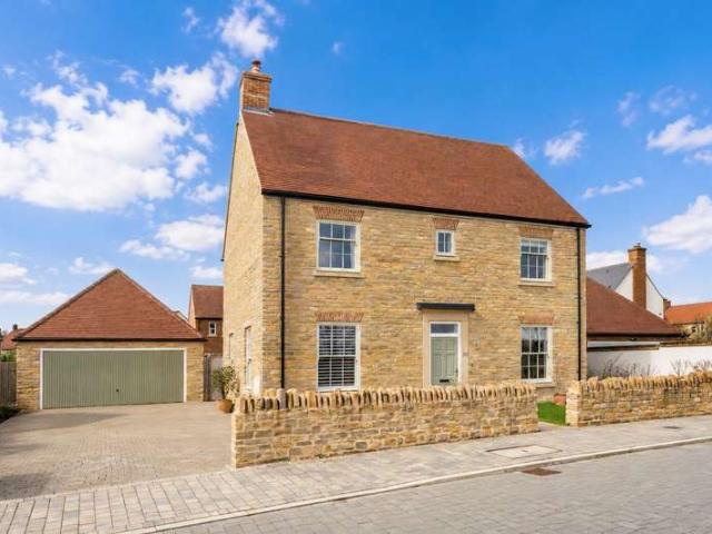 4 Bedroom Property