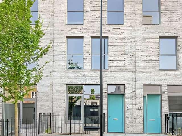 4 Bedroom Property