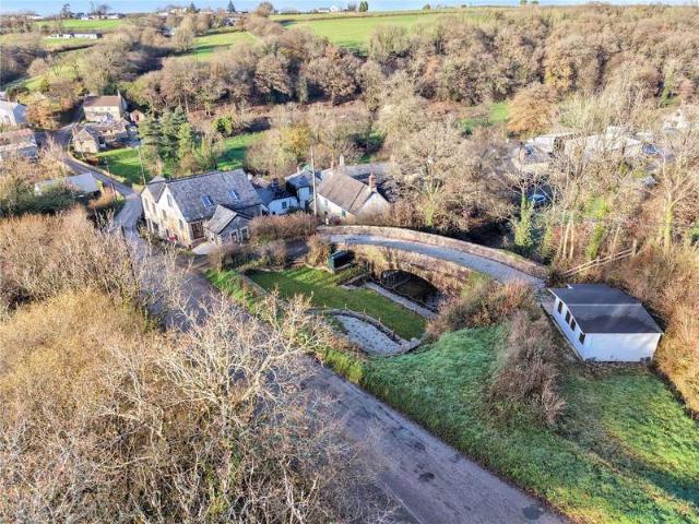 4 Bedroom Property