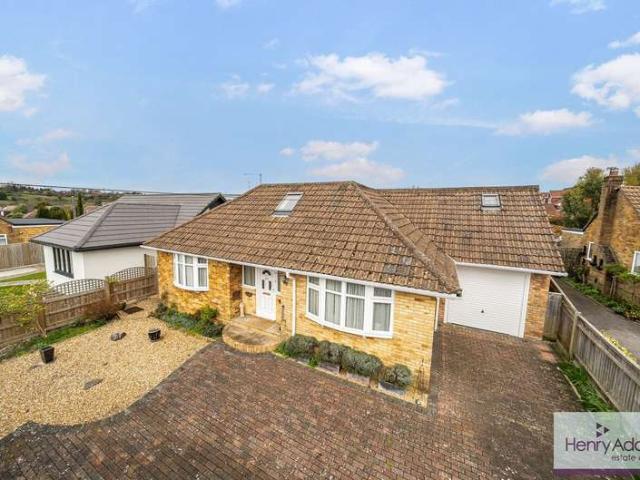 4 Bedroom Property