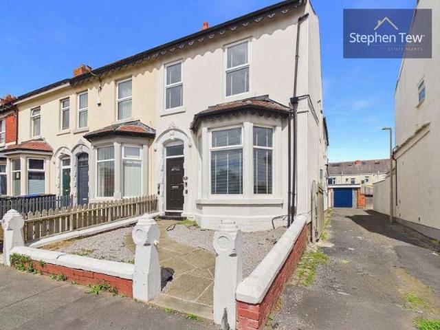 4 Bedroom Property