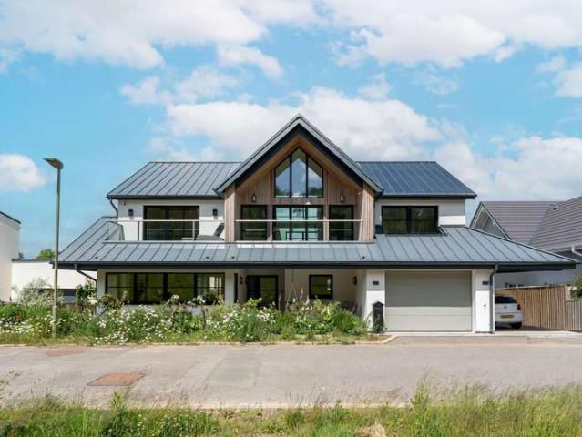4 Bedroom Property