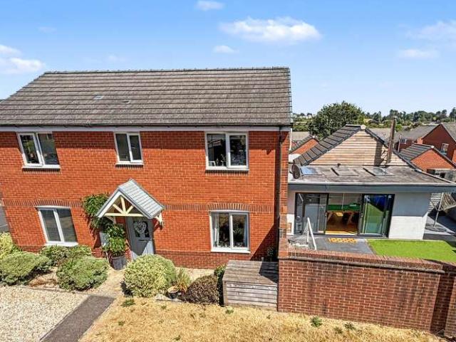 4 Bedroom Property
