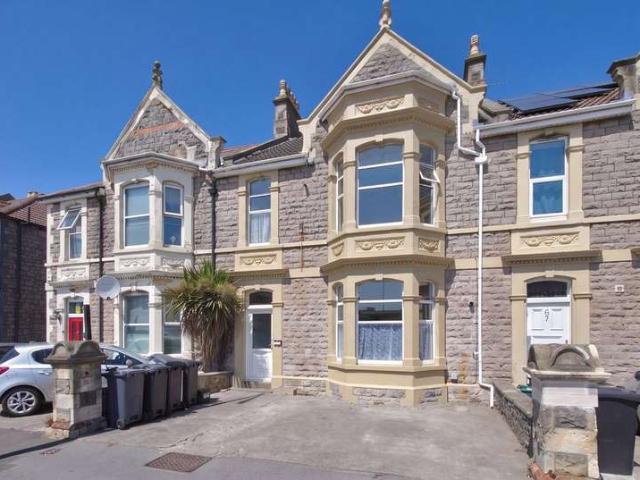 4 Bedroom Property