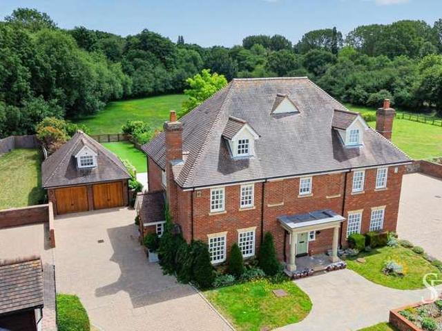 4 Bedroom Property