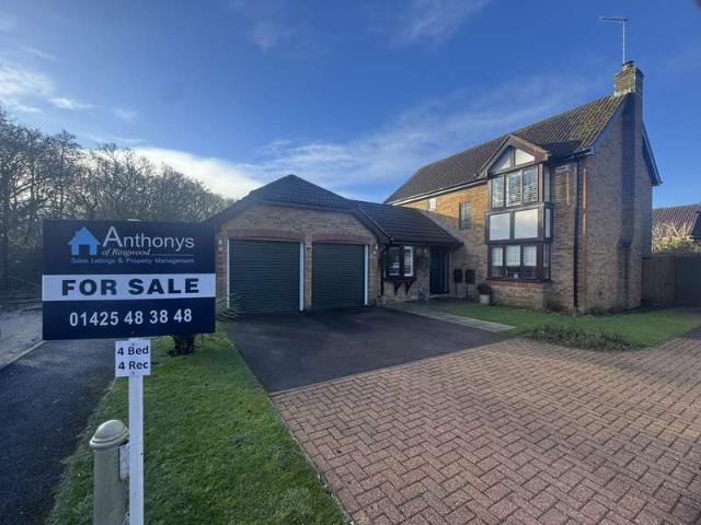 4 Bedroom Detached House
