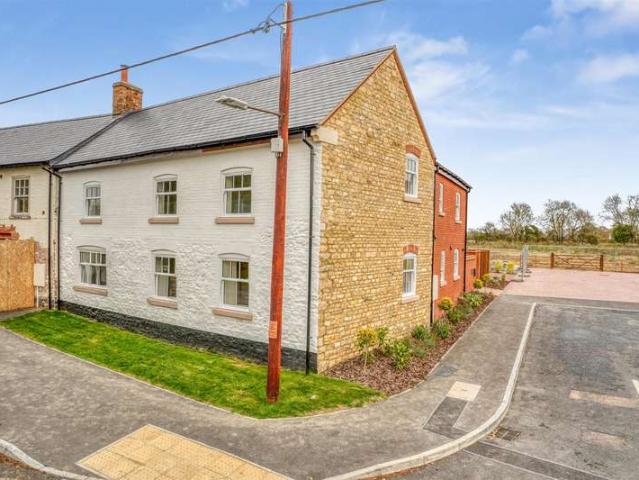 4 Bedroom Property