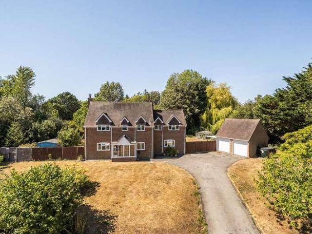 4 Bedroom Property