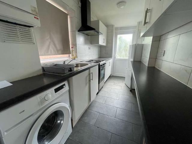 4 Bedroom Property