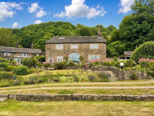 5 Bedroom Property
