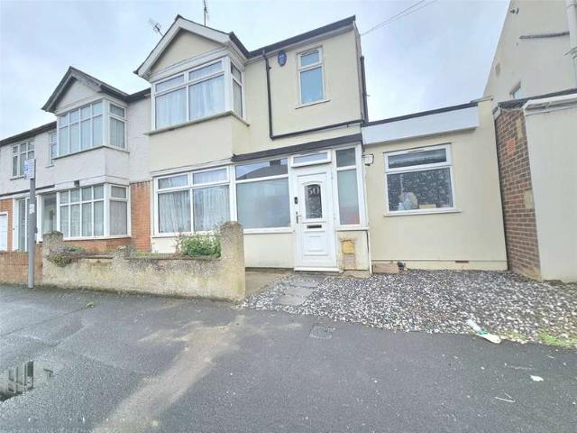 4 Bedroom Property