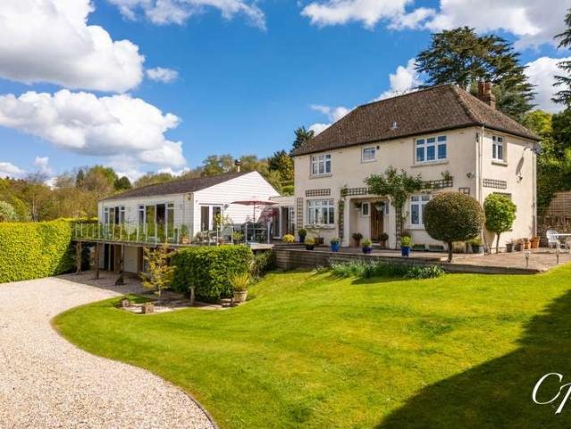 4 Bedroom Property