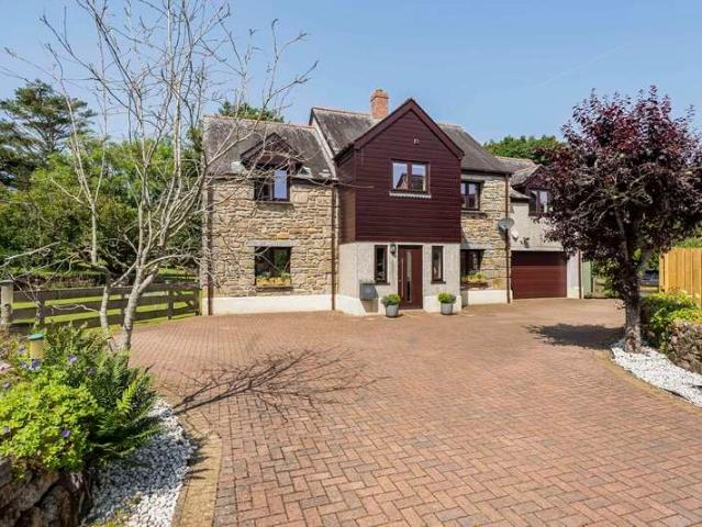 4 Bedroom Property