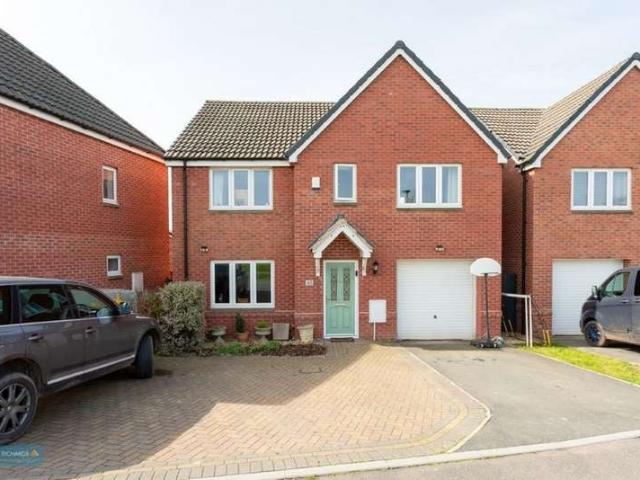 4 Bedroom Property