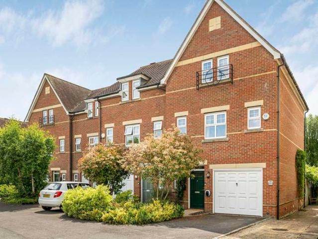 4 Bedroom Property