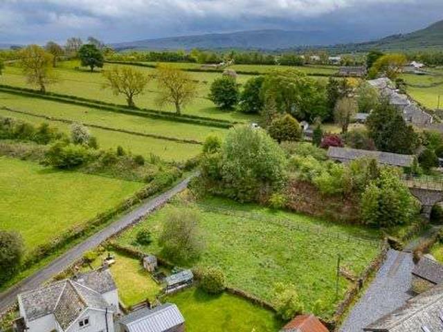 4 Bedroom Property
