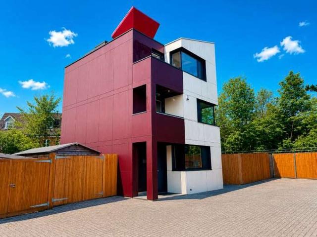 4 Bedroom Property