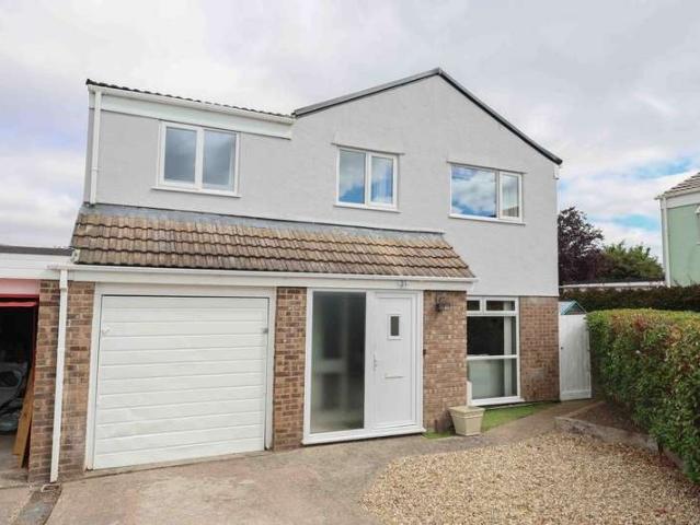 4 Bedroom Property