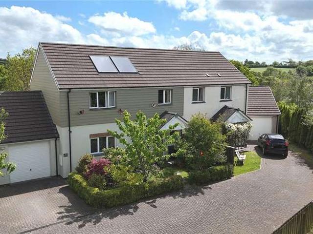 4 Bedroom Property