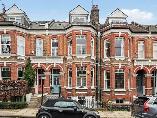 4 Bedroom Property