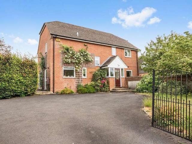 4 Bedroom Property