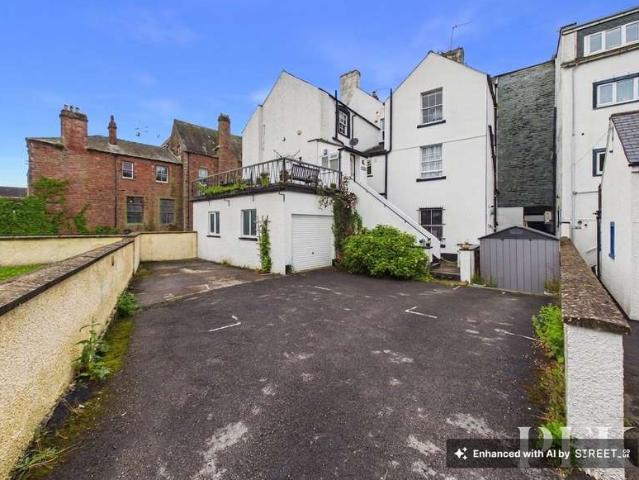 4 Bedroom Property