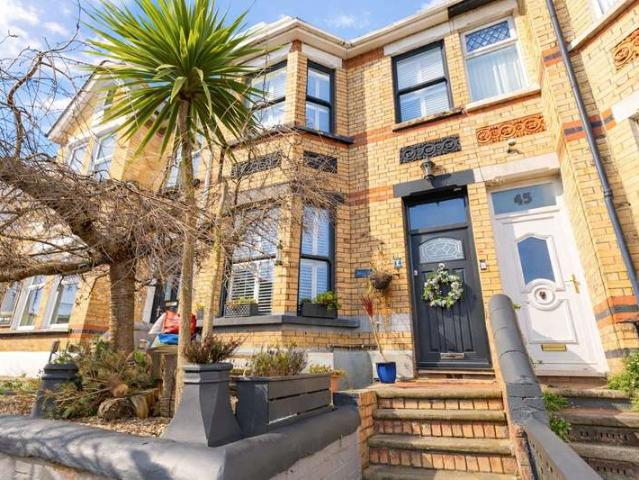 4 Bedroom Property