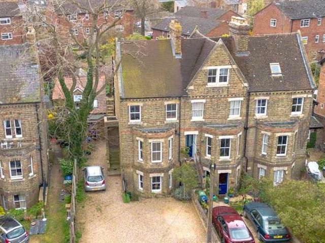 4 Bedroom Property