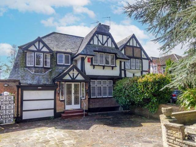 4 Bedroom Property
