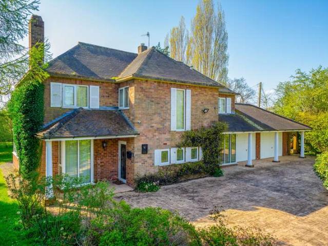 4 Bedroom Property