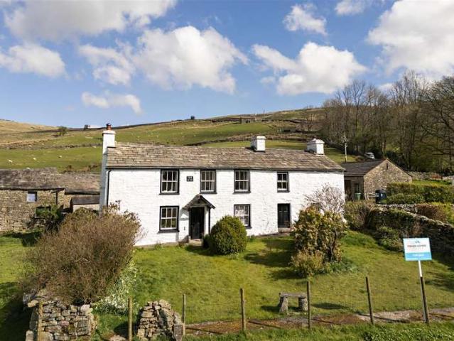 4 Bedroom Property