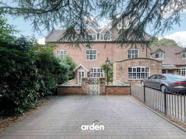 4 Bedroom Property