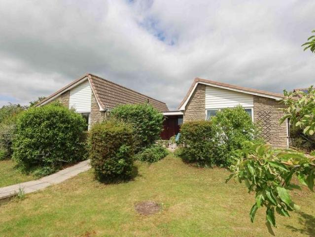 4 Bedroom Property