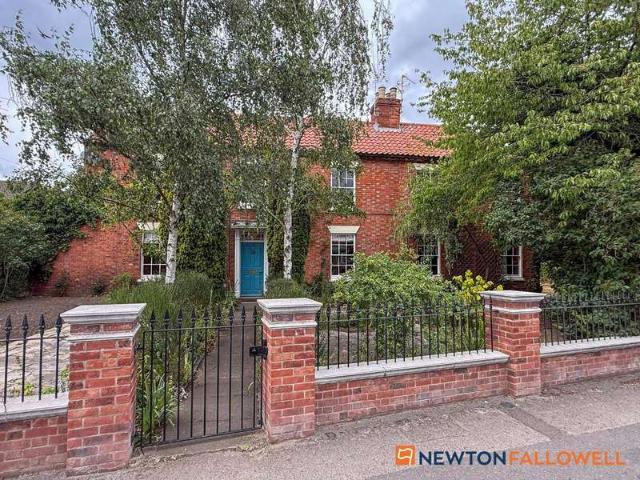 4 Bedroom Property