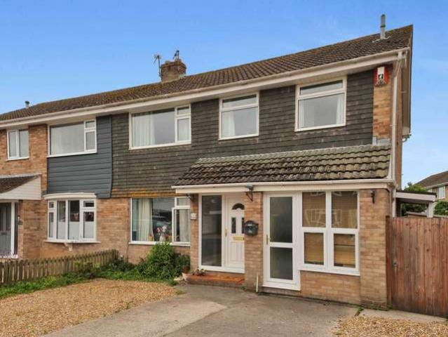 4 Bedroom Property
