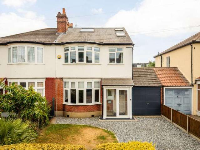 4 Bedroom Property