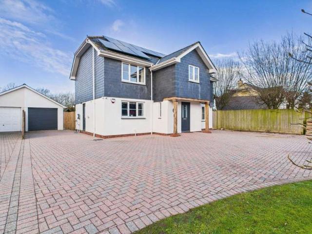 4 Bedroom Property