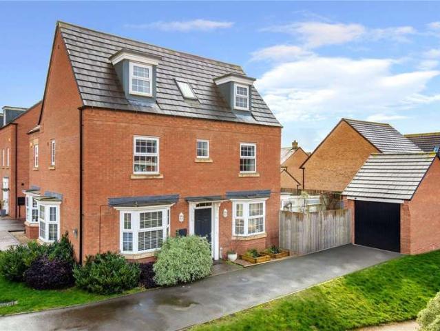 4 Bedroom Property