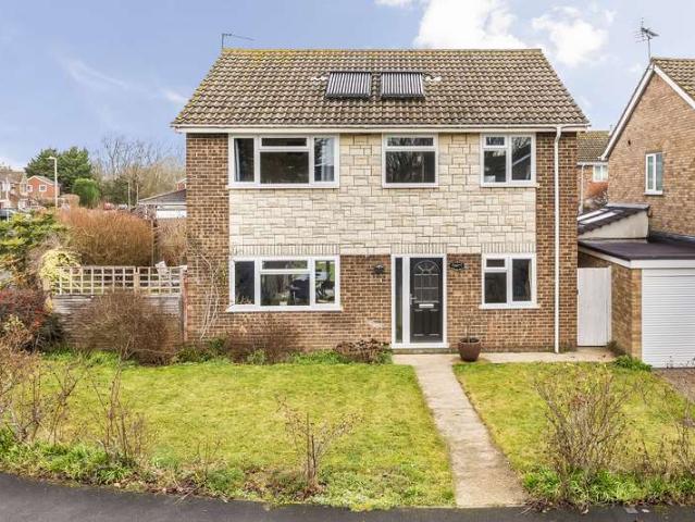 4 Bedroom Property