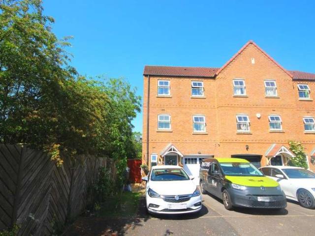 4 Bedroom Property